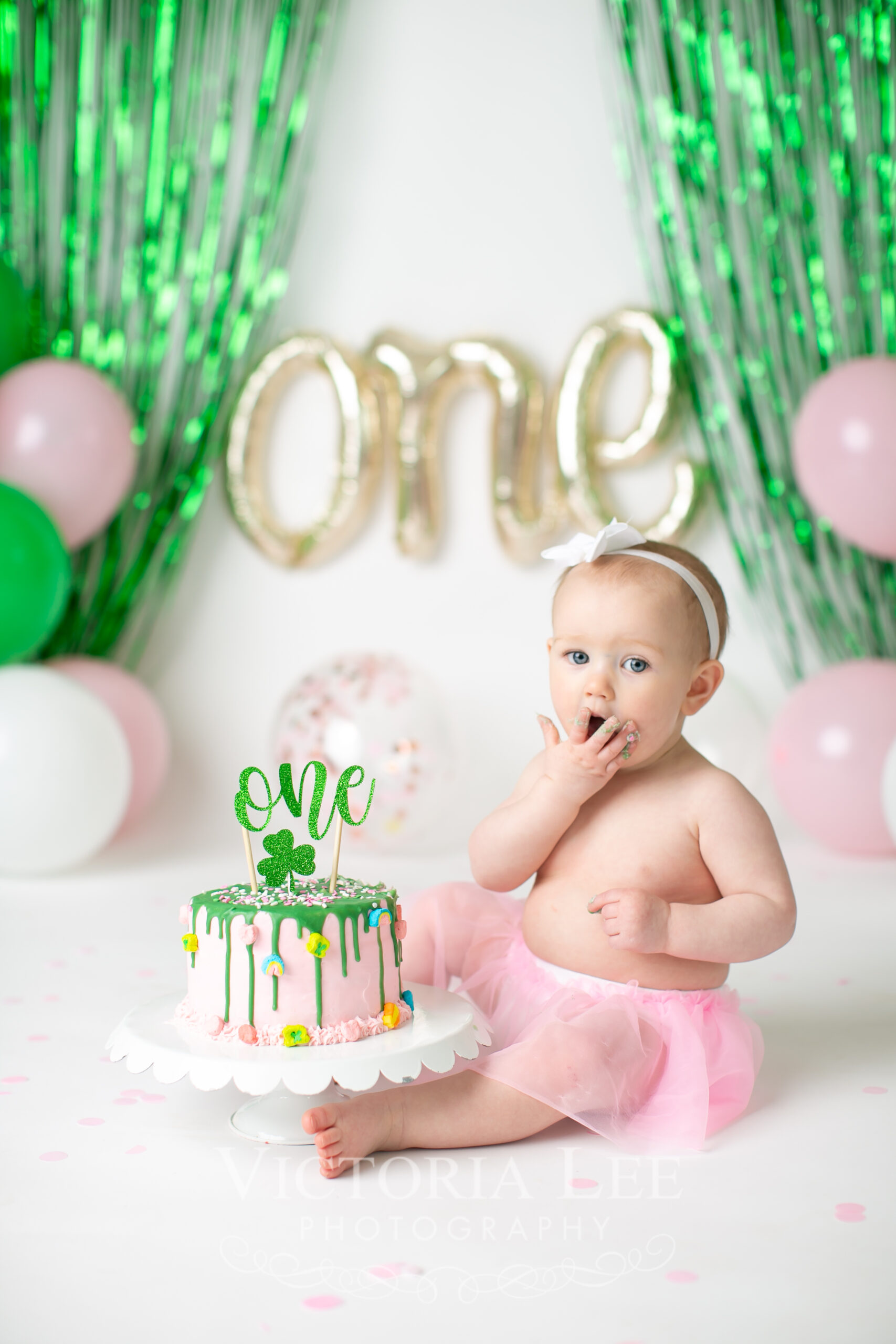 Lucky ONE cake smash first birthday session! — Victoria Lee Photography