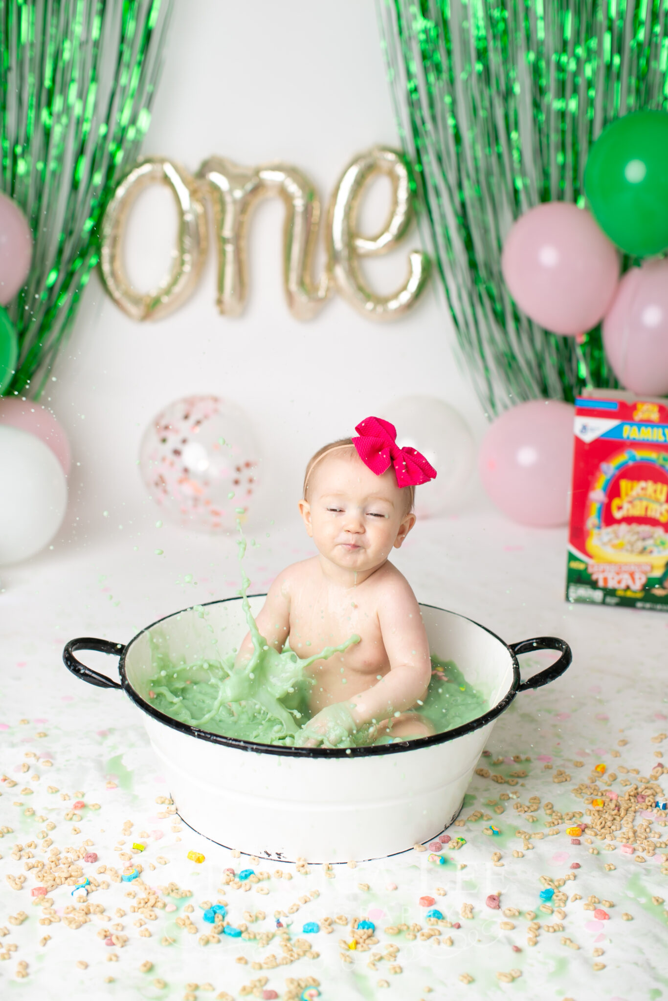 Lucky ONE cake smash first birthday session! — Victoria Lee Photography