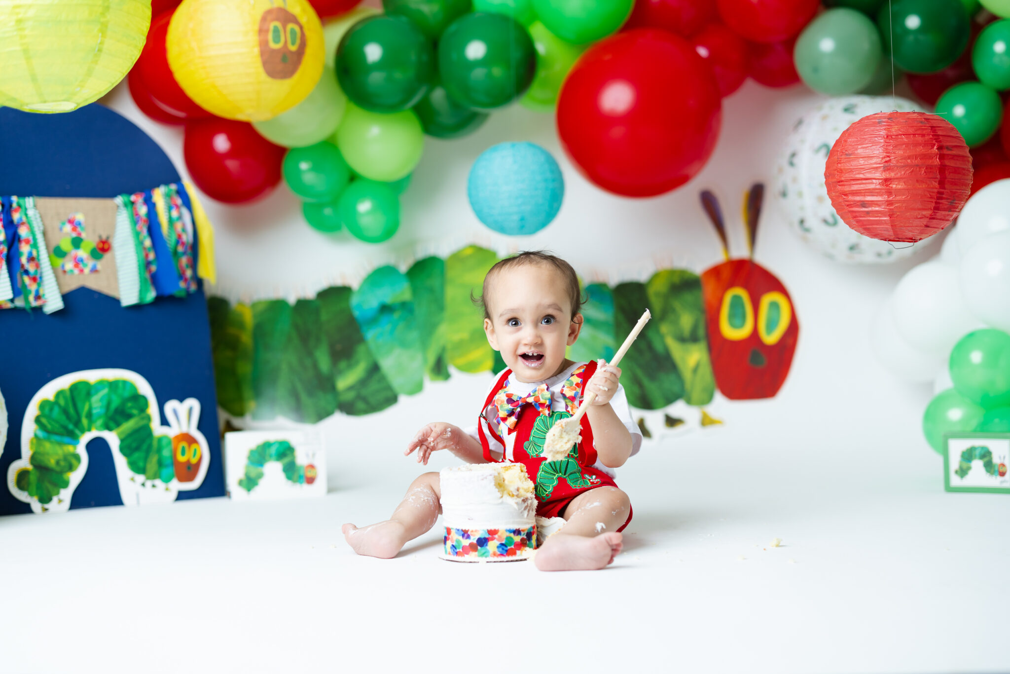 The Very Hungry Caterpillar Cake Smash Session — Victoria Lee Photography